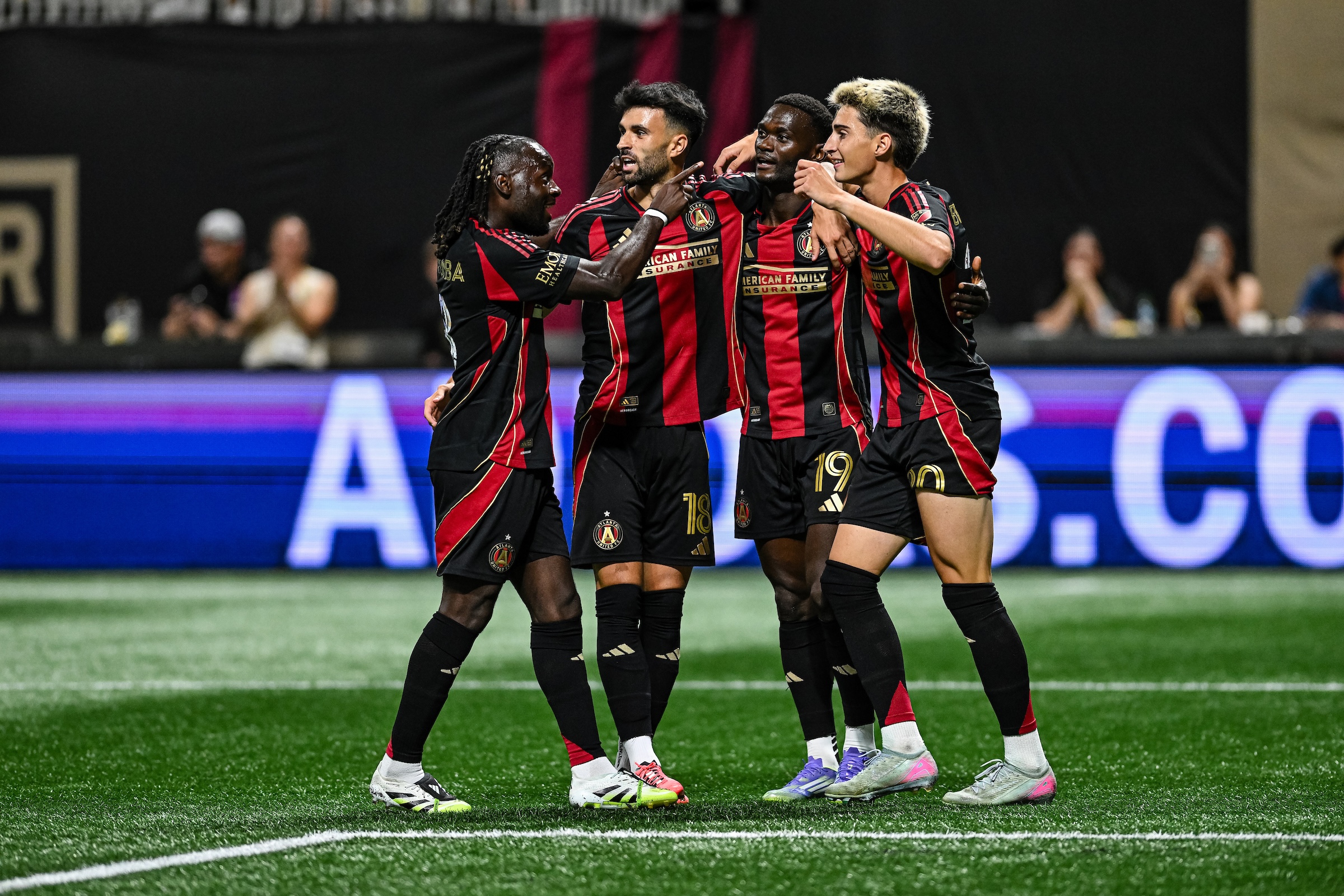 The First Reaction 2025: Atlanta United vs Seattle Sounders - Scarves ...